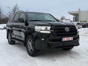 Black Toyota Land Cruiser 2014 in Liepaja, with an engine capacity of 4.50 L and mileage of 161 thousand km for 33900 €, photo  on AUTOMOTO.COM.LV