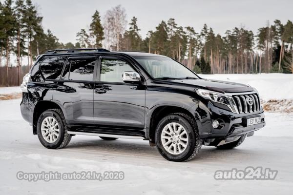 Melns Toyota Land Cruiser 2014 Pērnava, ar dzinēja tilpumu 3.00 L un nobraukumu 157 tūkst. km par 31500 €, foto 5 vietnē AUTOMOTO.COM.LV