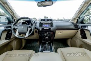 Melns Toyota Land Cruiser 2014 Pērnava, ar dzinēja tilpumu 3.00 L un nobraukumu 157 tūkst. km par 31500 €, foto 11 vietnē AUTOMOTO.COM.LV