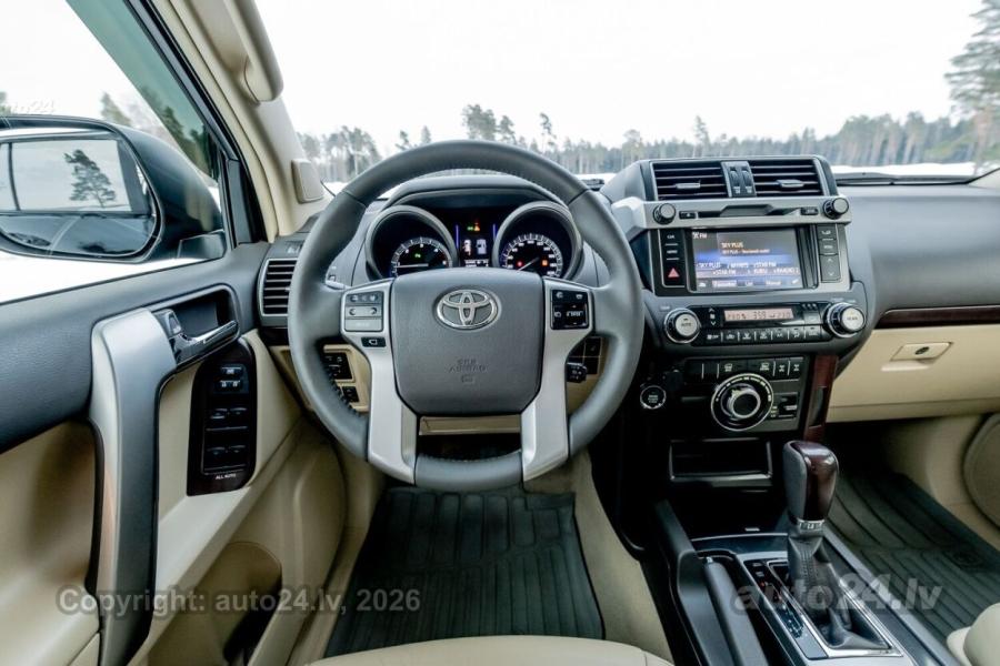 Melns Toyota Land Cruiser 2014 Pērnava, ar dzinēja tilpumu 3.00 L un nobraukumu 157 tūkst. km par 31500 €, foto 19 vietnē AUTOMOTO.COM.LV