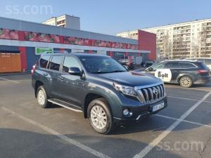 Melns Toyota Land Cruiser 2014 Rīga, ar dzinēja tilpumu 3.00 L un nobraukumu 227 tūkst. km par 26000 €, foto 4 vietnē AUTOMOTO.COM.LV