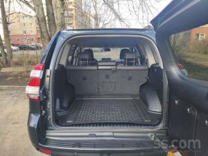 Melns Toyota Land Cruiser 2014 Rīga, ar dzinēja tilpumu 3.00 L un nobraukumu 227 tūkst. km par 26000 €, foto 8 vietnē AUTOMOTO.COM.LV