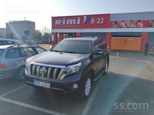Melns Toyota Land Cruiser 2014 Rīga, ar dzinēja tilpumu 3.00 L un nobraukumu 227 tūkst. km par 26000 €, foto  vietnē AUTOMOTO.COM.LV