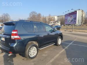 Melns Toyota Land Cruiser 2014 Rīga, ar dzinēja tilpumu 3.00 L un nobraukumu 227 tūkst. km par 26000 €, foto 3 vietnē AUTOMOTO.COM.LV