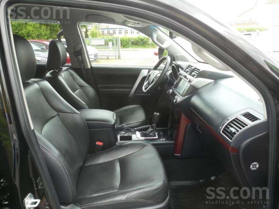 Black Toyota Land Cruiser 2014 in Riga, with an engine capacity of 3.00 L and mileage of 210 thousand km for 29000 €, photo 9 on AUTOMOTO.COM.LV