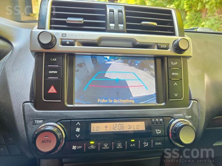 Black Toyota Land Cruiser 2014 in Riga, with an engine capacity of 3.00 L and mileage of 210 thousand km for 29000 €, photo 17 on AUTOMOTO.COM.LV