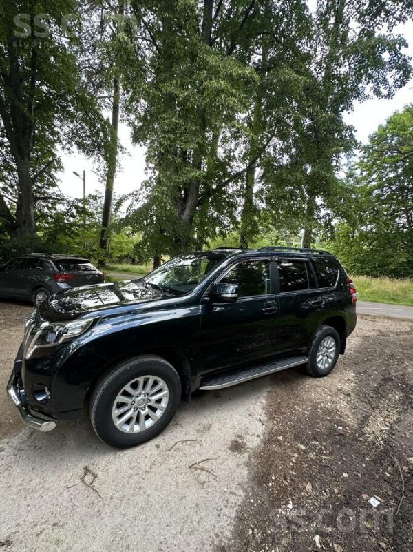 Melns Toyota Land Cruiser 2014 Rīga, ar dzinēja tilpumu 3.00 L un nobraukumu 112 tūkst. km par 31900 €, foto 7 vietnē AUTOMOTO.COM.LV