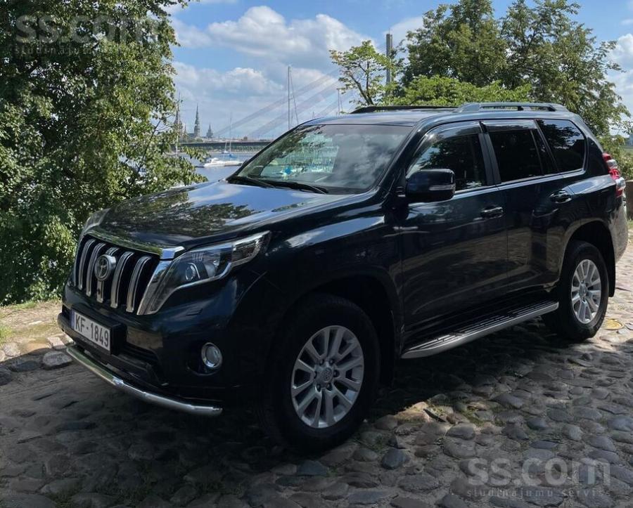 Melns Toyota Land Cruiser 2015 Rīga, ar dzinēja tilpumu 2.80 L un nobraukumu 198 tūkst. km par 27000 €, foto 1 vietnē AUTOMOTO.COM.LV
