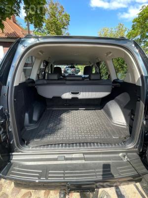 Melns Toyota Land Cruiser 2015 Rīga, ar dzinēja tilpumu 2.80 L un nobraukumu 198 tūkst. km par 27000 €, foto 10 vietnē AUTOMOTO.COM.LV