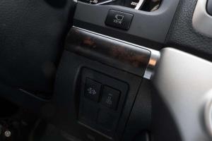 Melns Toyota Land Cruiser 2015 Jelgava, ar dzinēja tilpumu 4.46 L un nobraukumu 229 tūkst. km par 43000 €, foto 26 vietnē AUTOMOTO.COM.LV