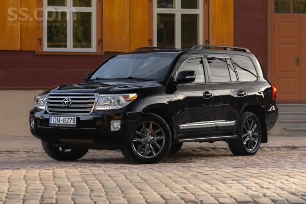 Melns Toyota Land Cruiser 2015 Jelgava, ar dzinēja tilpumu 4.50 L un nobraukumu 229 tūkst. km par 41500 €, foto 3 vietnē AUTOMOTO.COM.LV