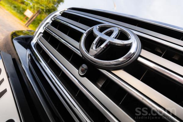 Melns Toyota Land Cruiser 2015 Jelgava, ar dzinēja tilpumu 4.50 L un nobraukumu 229 tūkst. km par 41500 €, foto 7 vietnē AUTOMOTO.COM.LV