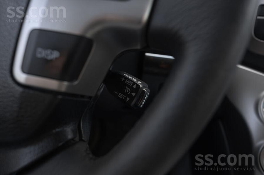 Melns Toyota Land Cruiser 2015 Jelgava, ar dzinēja tilpumu 4.50 L un nobraukumu 229 tūkst. km par 41500 €, foto 24 vietnē AUTOMOTO.COM.LV