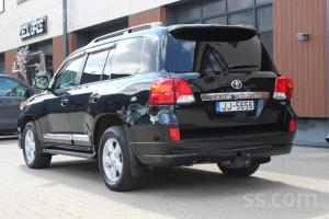 Melns Toyota Land Cruiser 2015 Rīga, ar dzinēja tilpumu 4.50 L un nobraukumu 213 tūkst. km par 46500 €, foto 4 vietnē AUTOMOTO.COM.LV