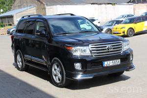 Melns Toyota Land Cruiser 2015 Rīga, ar dzinēja tilpumu 4.50 L un nobraukumu 213 tūkst. km par 46500 €, foto 8 vietnē AUTOMOTO.COM.LV