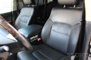 Melns Toyota Land Cruiser 2015 Rīga, ar dzinēja tilpumu 4.50 L un nobraukumu 213 tūkst. km par 46500 €, foto 10 vietnē AUTOMOTO.COM.LV