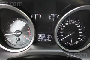 Melns Toyota Land Cruiser 2015 Rīga, ar dzinēja tilpumu 4.50 L un nobraukumu 213 tūkst. km par 46500 €, foto 18 vietnē AUTOMOTO.COM.LV