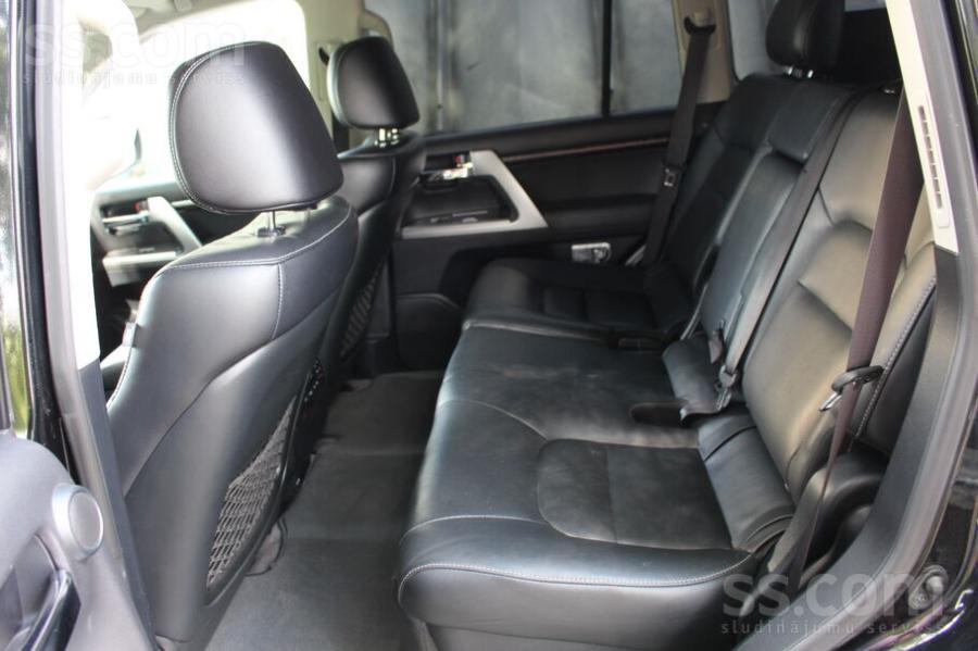 Melns Toyota Land Cruiser 2015 Rīga, ar dzinēja tilpumu 4.50 L un nobraukumu 213 tūkst. km par 46500 €, foto 22 vietnē AUTOMOTO.COM.LV