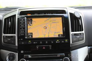 Melns Toyota Land Cruiser 2015 Rīga, ar dzinēja tilpumu 4.50 L un nobraukumu 213 tūkst. km par 46500 €, foto 26 vietnē AUTOMOTO.COM.LV