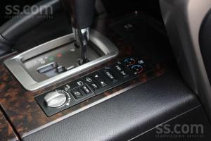 Melns Toyota Land Cruiser 2015 Rīga, ar dzinēja tilpumu 4.50 L un nobraukumu 213 tūkst. km par 46500 €, foto 29 vietnē AUTOMOTO.COM.LV