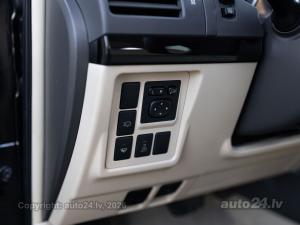 Melns Toyota Land Cruiser 2015 Tallina, ar dzinēja tilpumu 3.00 L un nobraukumu 210 tūkst. km par 27700 €, foto 14 vietnē AUTOMOTO.COM.LV