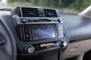 Melns Toyota Land Cruiser 2015 Tallina, ar dzinēja tilpumu 3.00 L un nobraukumu 210 tūkst. km par 27700 €, foto 15 vietnē AUTOMOTO.COM.LV