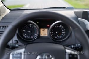Melns Toyota Land Cruiser 2015 Tallina, ar dzinēja tilpumu 3.00 L un nobraukumu 210 tūkst. km par 27700 €, foto 16 vietnē AUTOMOTO.COM.LV