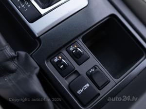 Melns Toyota Land Cruiser 2015 Tallina, ar dzinēja tilpumu 3.00 L un nobraukumu 210 tūkst. km par 27700 €, foto 20 vietnē AUTOMOTO.COM.LV