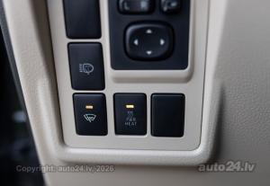 Melns Toyota Land Cruiser 2015 Tallina, ar dzinēja tilpumu 3.00 L un nobraukumu 210 tūkst. km par 27700 €, foto 22 vietnē AUTOMOTO.COM.LV