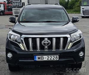 Black Toyota Land Cruiser 2016 in Riga, with an engine capacity of 2.80 L and mileage of 149 thousand km for 29500 €, photo 2 on AUTOMOTO.COM.LV