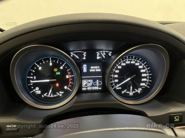 Melns Toyota Land Cruiser 2016 Rakvere, ar dzinēja tilpumu 4.50 L un nobraukumu 401 tūkst. km par 29990 €, foto 11 vietnē AUTOMOTO.COM.LV