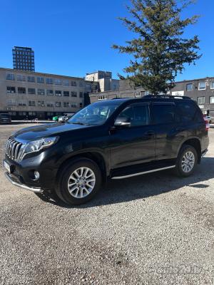 Black Toyota Land Cruiser 2016 in Tallinn, with an engine capacity of 2.80 L and mileage of 229 thousand km for 33000 €, photo 11 on AUTOMOTO.COM.LV