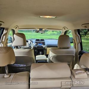 Melns Toyota Land Cruiser 2016 Tallina, ar dzinēja tilpumu 2.80 L un nobraukumu 295 tūkst. km par 28500 €, foto 5 vietnē AUTOMOTO.COM.LV