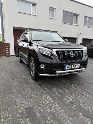 Black Toyota Land Cruiser 2016 in Tallinn, with an engine capacity of 2.80 L and mileage of 210 thousand km for 30000 €, photo 4 on AUTOMOTO.COM.LV