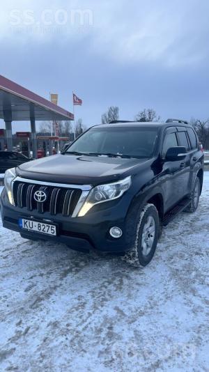 Melns Toyota Land Cruiser 2017 Rīga, ar dzinēja tilpumu 2.80 L un nobraukumu 185 tūkst. km par 28457 €, foto  vietnē AUTOMOTO.COM.LV