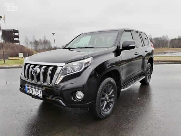 Melns Toyota Land Cruiser 2017 Šauļi, ar dzinēja tilpumu 2.80 L un nobraukumu 223 tūkst. km par 31000 €, foto 1 vietnē AUTOMOTO.COM.LV