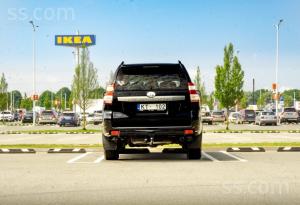 Melns Toyota Land Cruiser 2017 Rīga, ar dzinēja tilpumu 2.80 L un nobraukumu 246 tūkst. km par 32190 €, foto 8 vietnē AUTOMOTO.COM.LV
