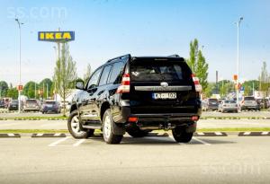 Melns Toyota Land Cruiser 2017 Rīga, ar dzinēja tilpumu 2.80 L un nobraukumu 246 tūkst. km par 32190 €, foto 9 vietnē AUTOMOTO.COM.LV