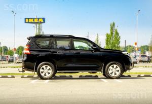 Melns Toyota Land Cruiser 2017 Rīga, ar dzinēja tilpumu 2.80 L un nobraukumu 246 tūkst. km par 32190 €, foto 10 vietnē AUTOMOTO.COM.LV