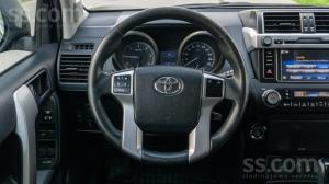 Melns Toyota Land Cruiser 2017 Rīga, ar dzinēja tilpumu 2.80 L un nobraukumu 246 tūkst. km par 32190 €, foto 15 vietnē AUTOMOTO.COM.LV