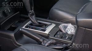 Melns Toyota Land Cruiser 2017 Rīga, ar dzinēja tilpumu 2.80 L un nobraukumu 246 tūkst. km par 32190 €, foto 16 vietnē AUTOMOTO.COM.LV