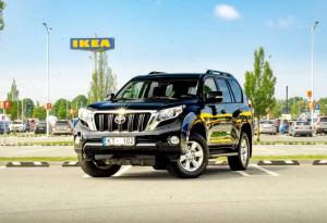 Black Toyota Land Cruiser 2017 in Riga, with an engine capacity of 2.80 L and mileage of 246 thousand km for 30590 €, photo  on AUTOMOTO.COM.LV