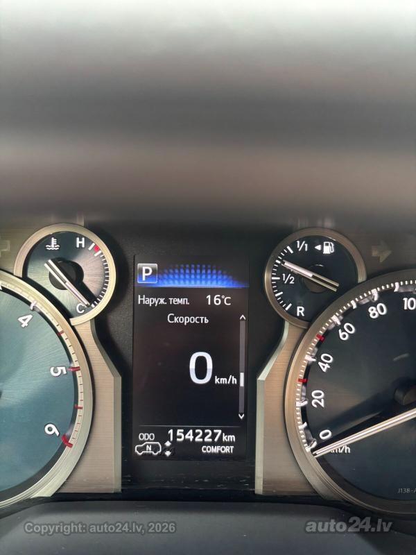 Black Toyota Land Cruiser 2018 in Tallinn, with an engine capacity of 2.80 L and mileage of 154 thousand km for 42000 €, photo 6 on AUTOMOTO.COM.LV