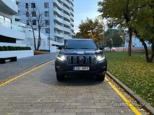 Black Toyota Land Cruiser 2018 in Tallinn, with an engine capacity of 2.80 L and mileage of 165 thousand km for 41900 €, photo 5 on AUTOMOTO.COM.LV