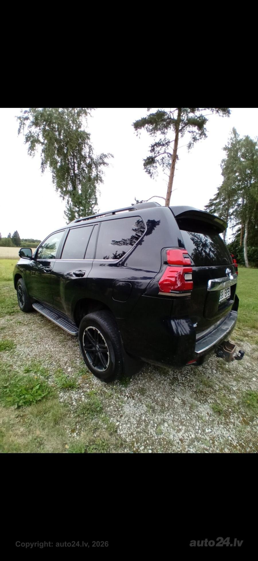 Black Toyota Land Cruiser 2018 in Tallinn, with an engine capacity of 2.80 L and mileage of 235 thousand km for 36000 €, photo 4 on AUTOMOTO.COM.LV