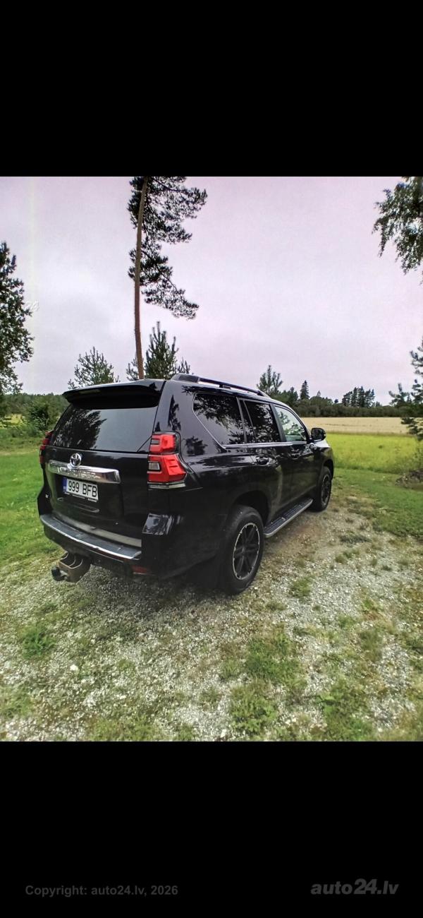 Black Toyota Land Cruiser 2018 in Tallinn, with an engine capacity of 2.80 L and mileage of 235 thousand km for 36000 €, photo 6 on AUTOMOTO.COM.LV
