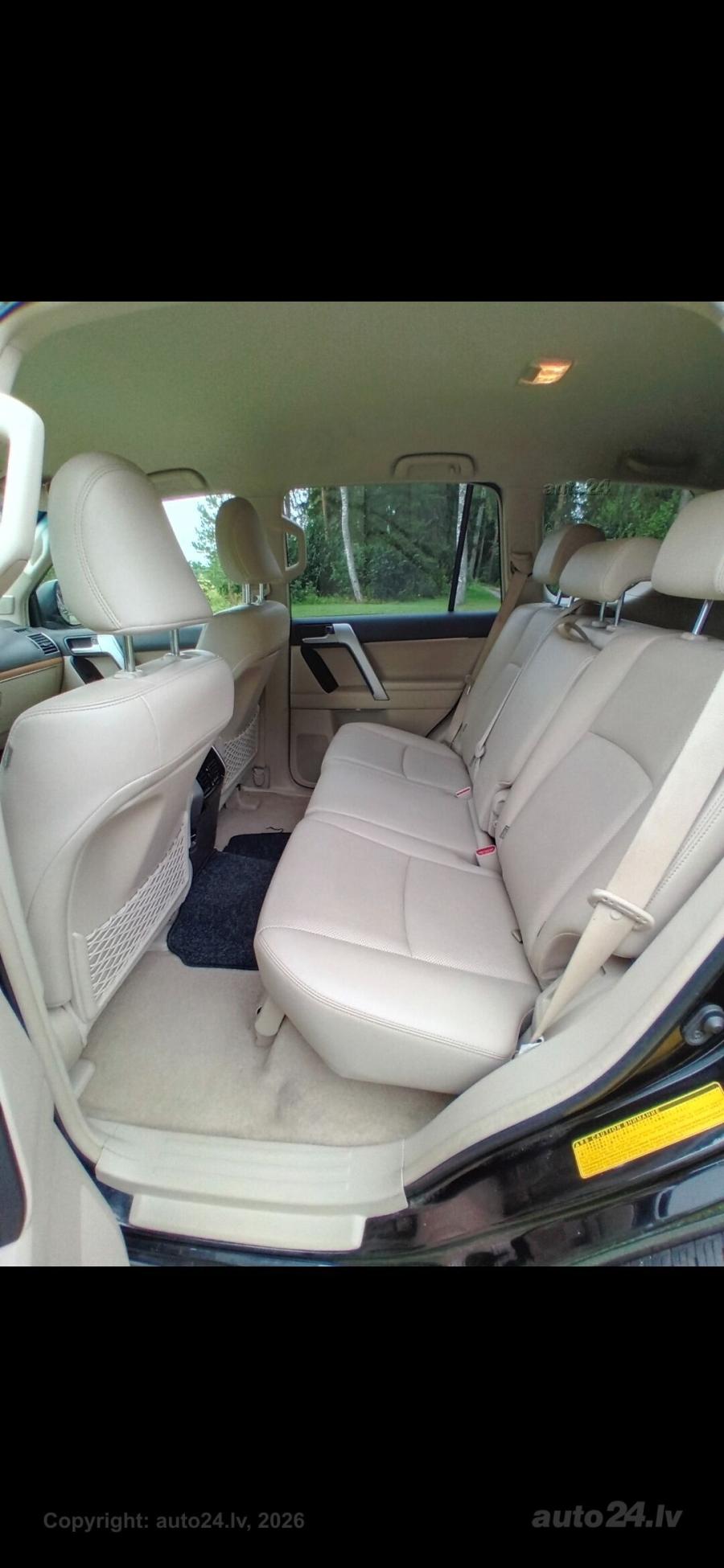 Black Toyota Land Cruiser 2018 in Tallinn, with an engine capacity of 2.80 L and mileage of 235 thousand km for 36000 €, photo 11 on AUTOMOTO.COM.LV