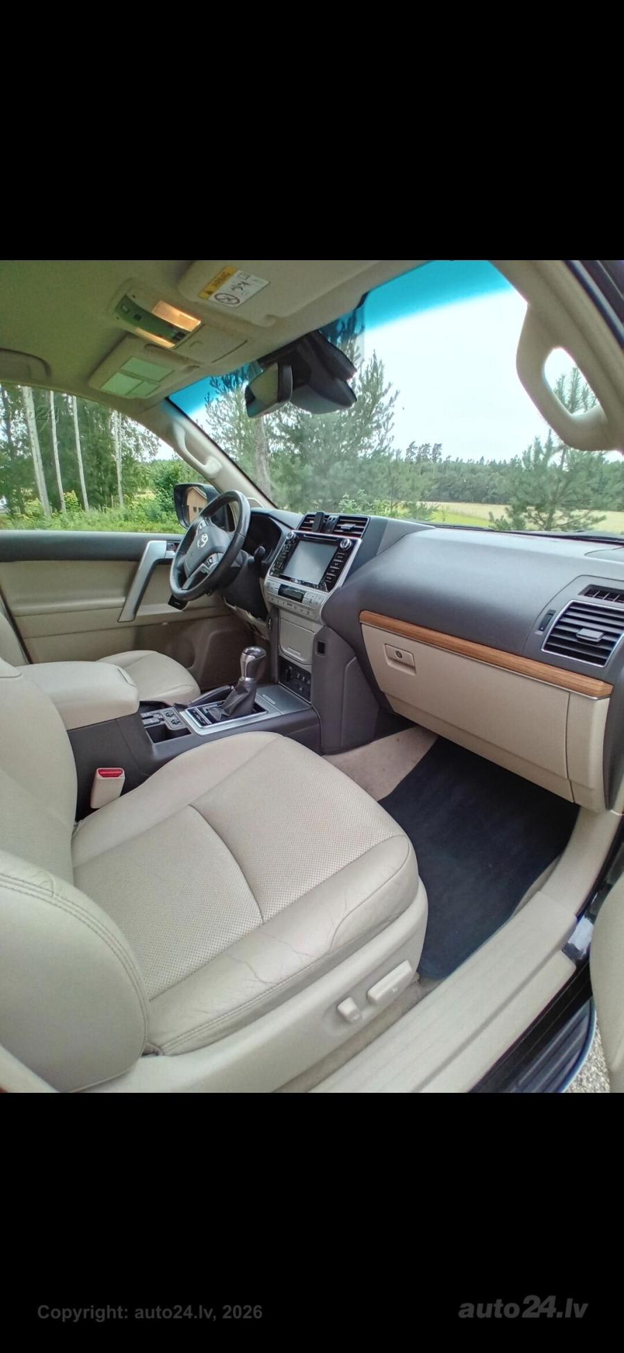 Black Toyota Land Cruiser 2018 in Tallinn, with an engine capacity of 2.80 L and mileage of 235 thousand km for 36000 €, photo 19 on AUTOMOTO.COM.LV
