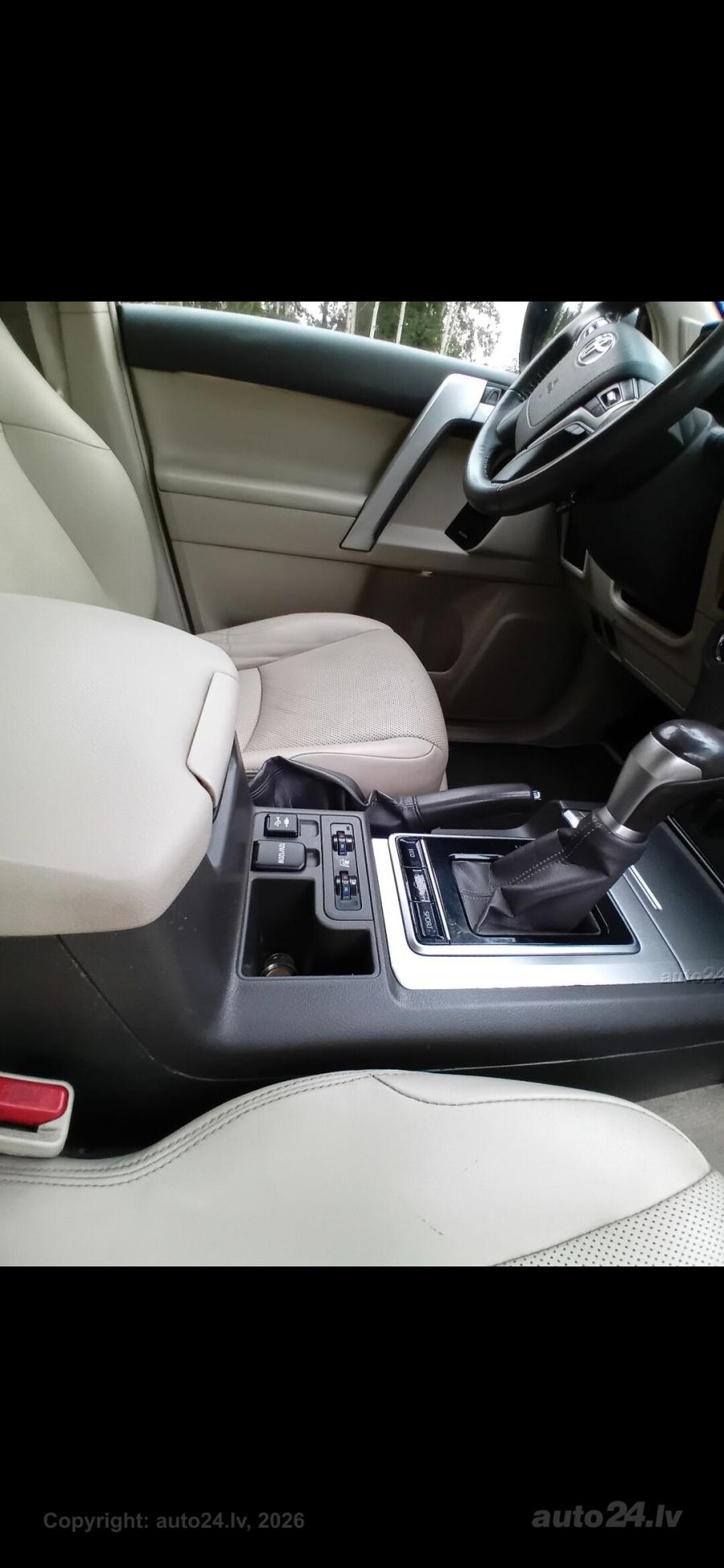 Black Toyota Land Cruiser 2018 in Tallinn, with an engine capacity of 2.80 L and mileage of 235 thousand km for 36000 €, photo 20 on AUTOMOTO.COM.LV