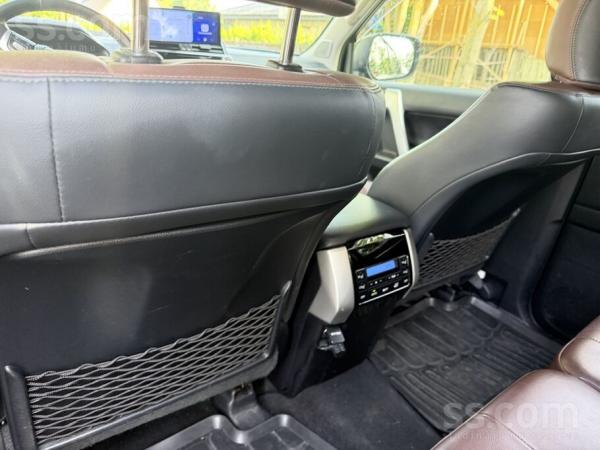 Toyota Land Cruiser 2019 Rīga vietnē Melns Toyota Land Cruiser 2019 Rīga, ar dzinēja tilpumu 2.80 L un nobraukumu 136 tūkst. km par 37000 €, foto 9 vietnē AUTOMOTO.COM.LV